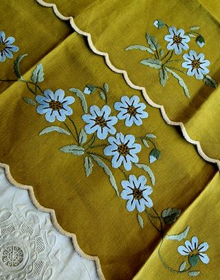 2 Asciugamani Puro Lino Ricamo a Mano