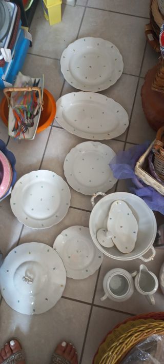 mono servizio di una volta in fine porcellana