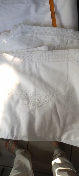 1 lenzuolo matrimoniale ricamato e 2 federe ricama