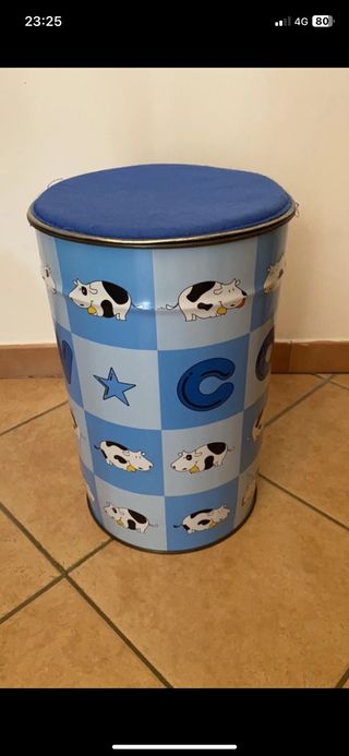 Portaoggetti in latta