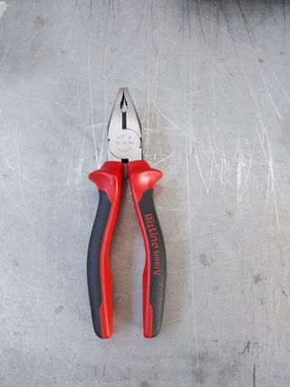 Pinza nuova