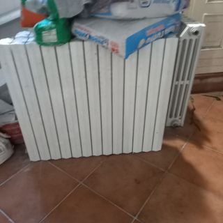 Termosifoni in gisa  a sezioni. prezzo trattabile