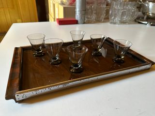 Set 6 bicchieri da liquore e vassoio in legno