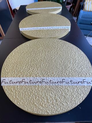 Idea allestimento cerchi dorati polistirolo 60cm