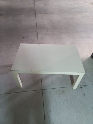 Tavolino bianco