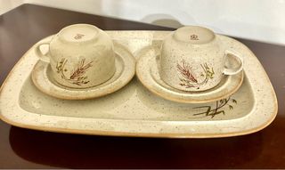 servizio da colazione in ceramica smaltata