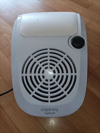 Aspiratore unghie