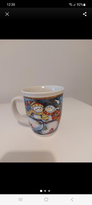Tazza di porcellana natalizia