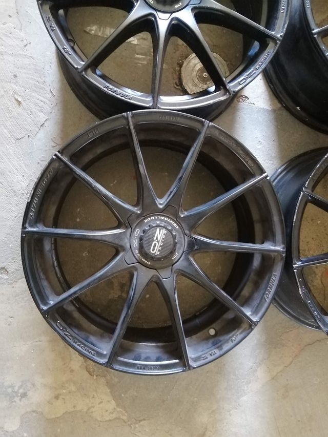 OZ FORMULA HLT 18 5X112 VAG MERCEDES de segunda mano por 935 EUR en Madrid en WALLAPOP