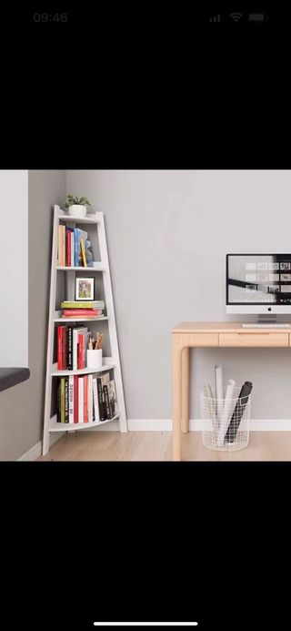 scaffale  in legno angolare