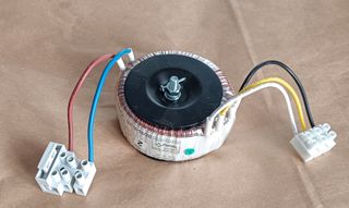 Trasformatore corrente pulsar 18v 20v satel