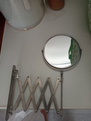 Specchio da parete da barba