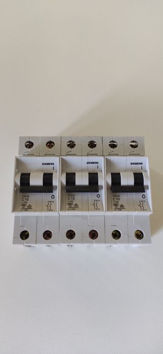 Magnetotermico C10 Siemens 5 Sx25 Nuovo 1 Pezzo 5€