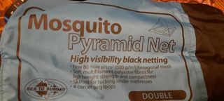 Mosquito pyramid net
