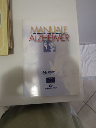 manuale per prendersi cura del malato di alzheimer