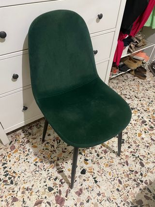 Sedia Sklum in velluto verde