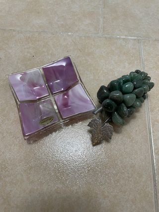 piattino e grappolo d’uva