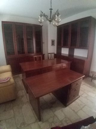 Mobili per ufficio in legno massello noce