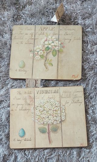 Due quadri in legno per arredamento