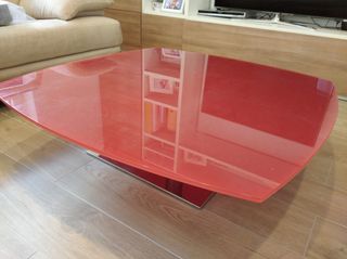 Tavolino da salotto in cristallo rosso