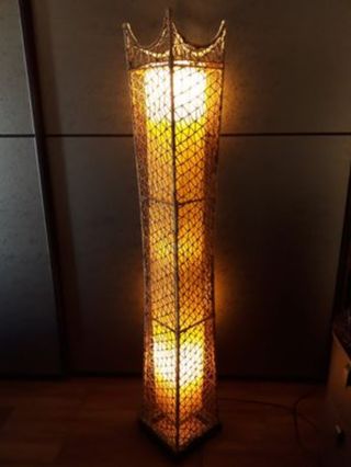 Lampada da terra, stile etnico