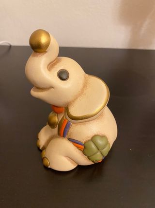 elefante Thun con quadrifoglio