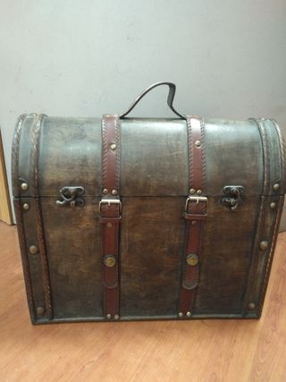 Cofanetto porta bottiglie o altro due po