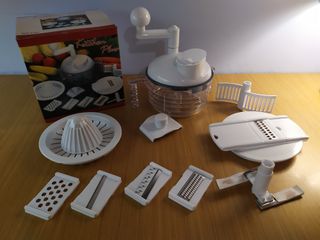 Set cucina per tritare, miscelare, montare, mixare