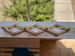 Appendi abiti in legno