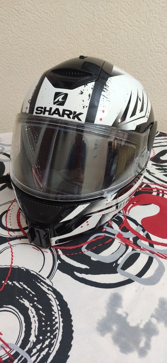 Casco moto shark de segunda mano por 60 EUR en Portugalete en WALLAPOP