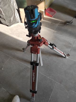 Laser makota