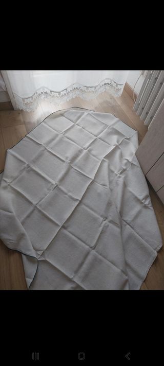 Tovaglia  lino  6 posti