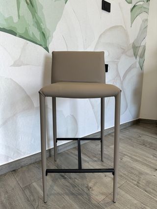 2 sgabelli modello gently