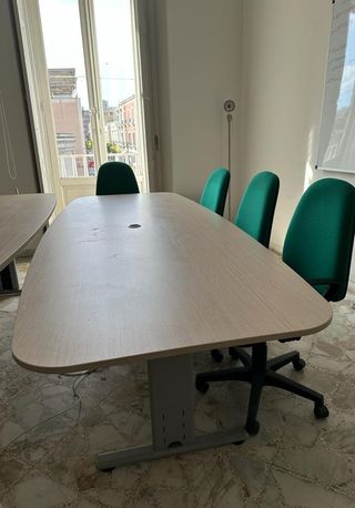 Tavolo riunioni/ scrivania