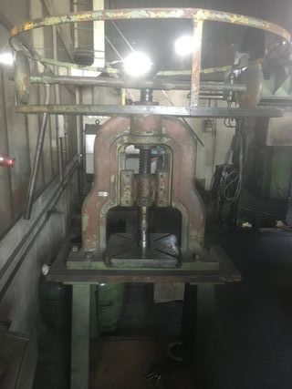 Pressa bilanciere manuale