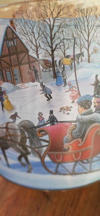 Scatola rotonda  di latta