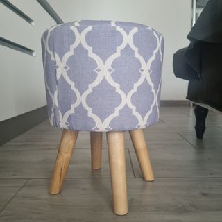 Pouff fantasia lilla bianco piedi legno