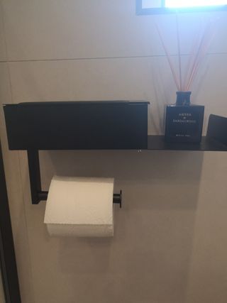 Porta carta igienica con organizzatore