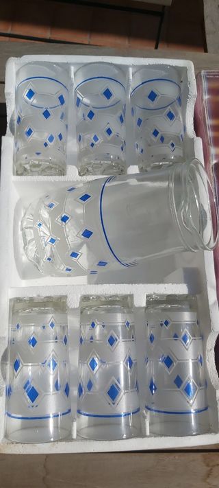 6 bicchieri con brocca