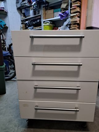 Mobile bianco con 4 cassetti 60lx60px85h