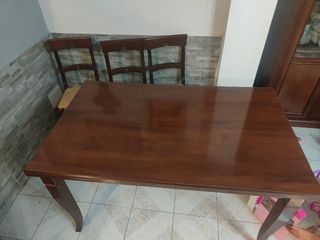 Tavolo e sedie