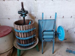 Torchio e macina uva