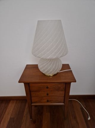 Lampada da tavolo a fungo