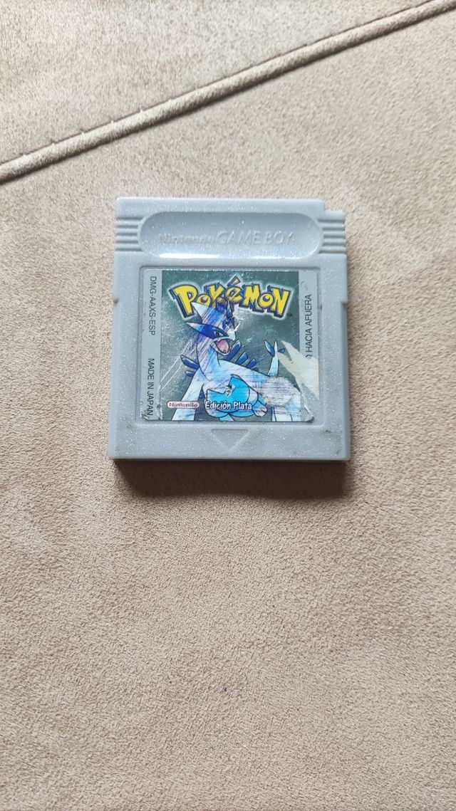 Game boy color + Pokémon plata de segunda mano por 100 EUR en ...