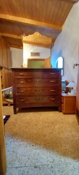 Comò con marmo, specchio e comodino