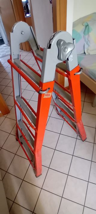 Scala regolabile in ferro