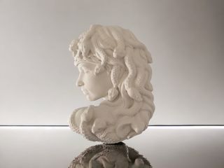 Volto Medusa in polvere di gesso