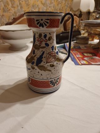 Brocca per vino decorata in ceramica Deruta