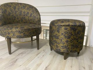 Poltrona con pouf contenitore