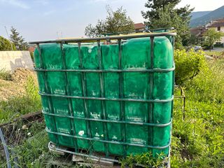 Cassone deposito acqua in vetroresina da 1000 L.